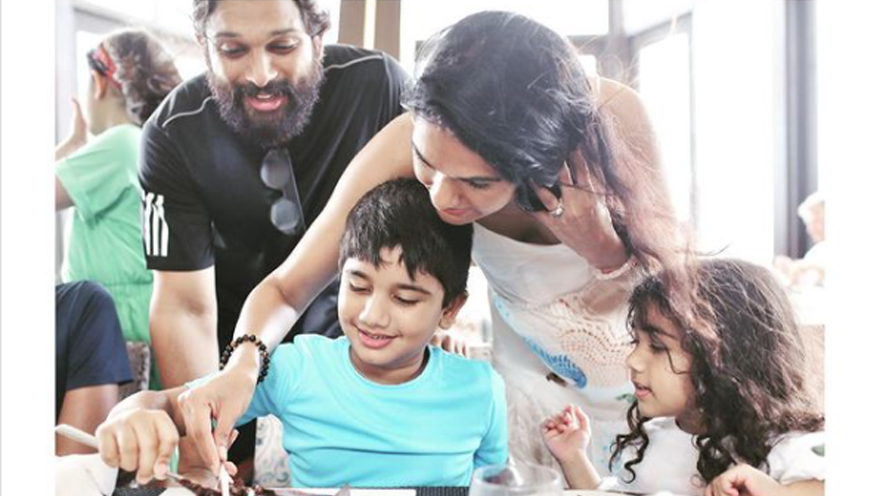 Father Love: Allu Arjun cuts a cake with son Allu Ayaan on his birthday ...